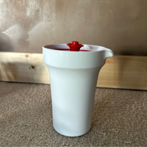Kitchen | Tupperware Creamer | Poshmark